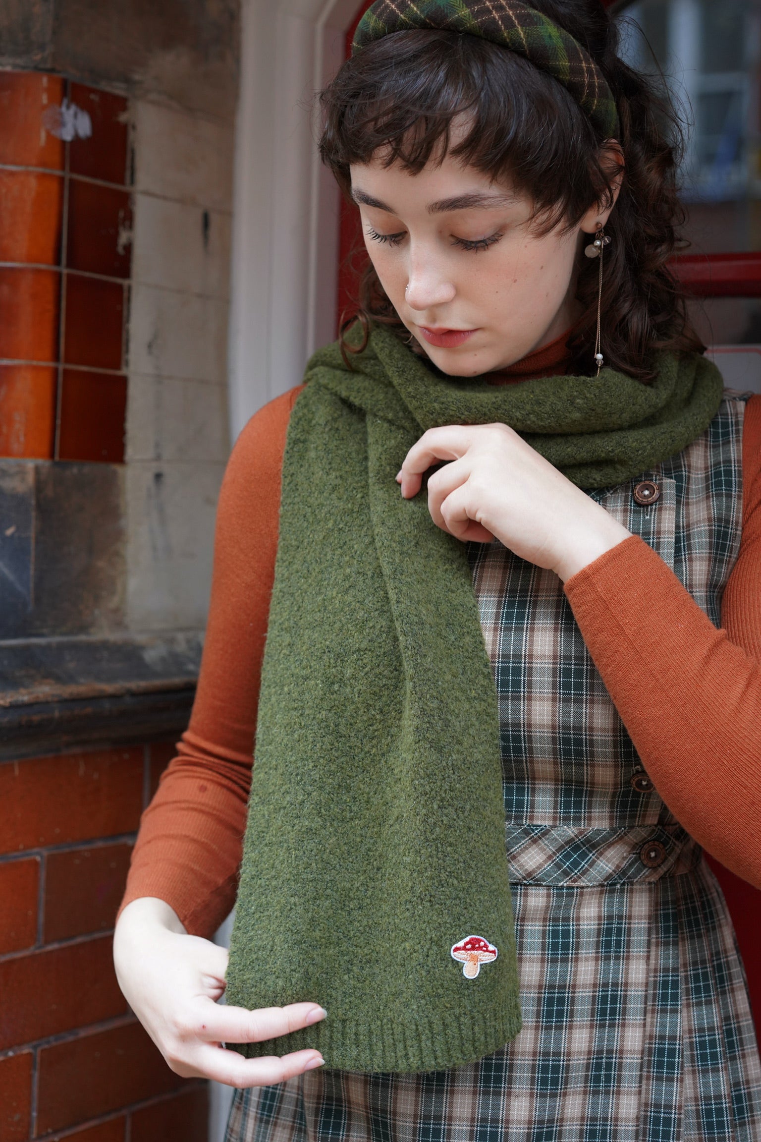Bellebury Scarf (Forest Green) – Miss Patina